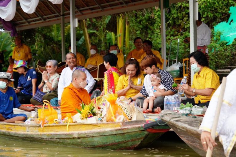 วธ. ชวนแต่งไทย สืบสานประเพณีตักบาตรทางน้ำ “นาวาภิกขาจาร” ณ วัดป่าเลไลยก ...